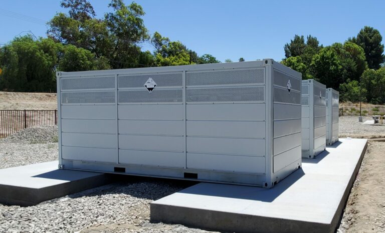 Flow battery firms Redflow and Invinity target US market with partnerships