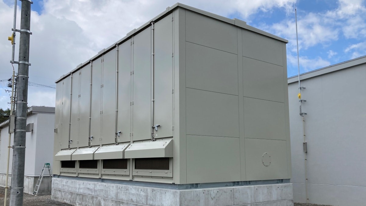 Iron flow, sodium-sulfur battery technologies at airport and space ...