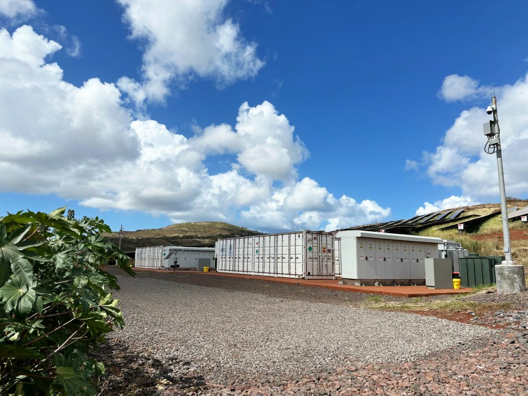 Hawaii: AES brings online solar-plus-storage project