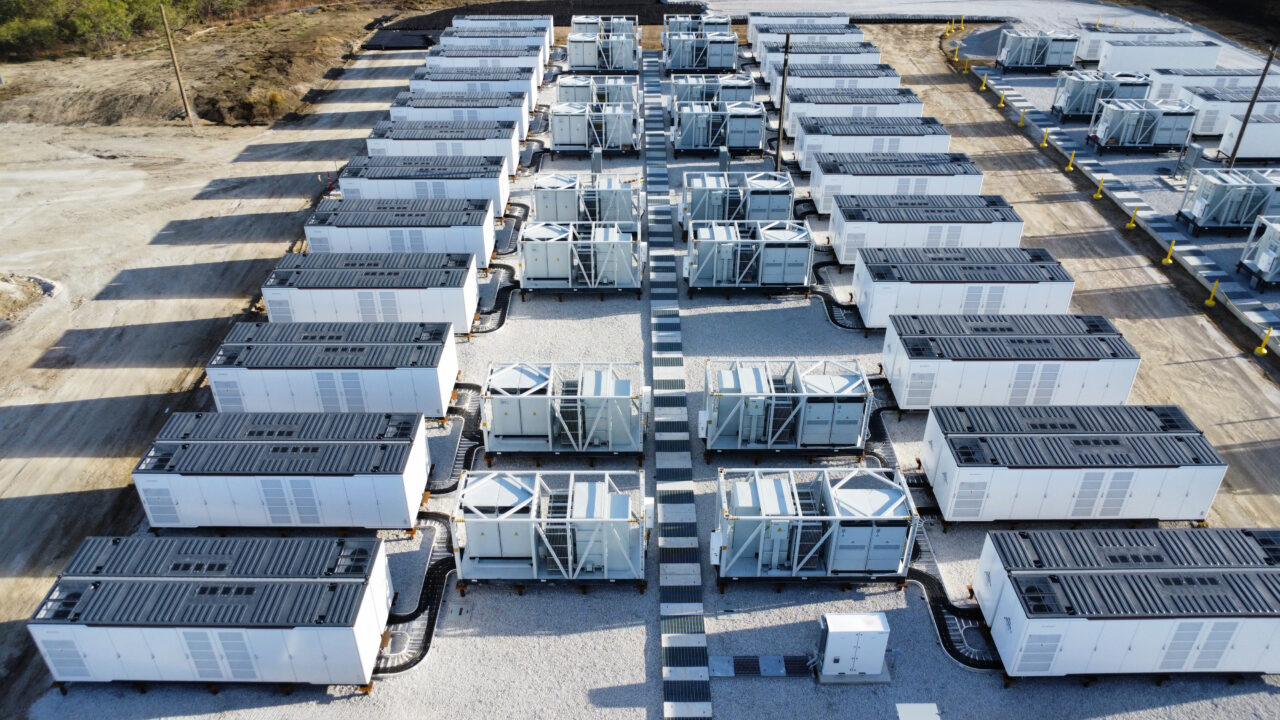 Apex, esVolta, put Texas BESS projects into commercial operation