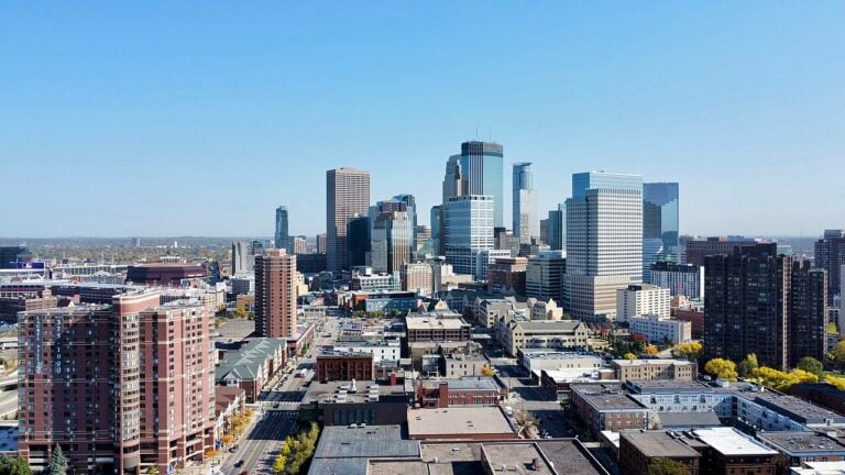 Minnesota regulator approves Xcel's controversial utility-owned virtual ...